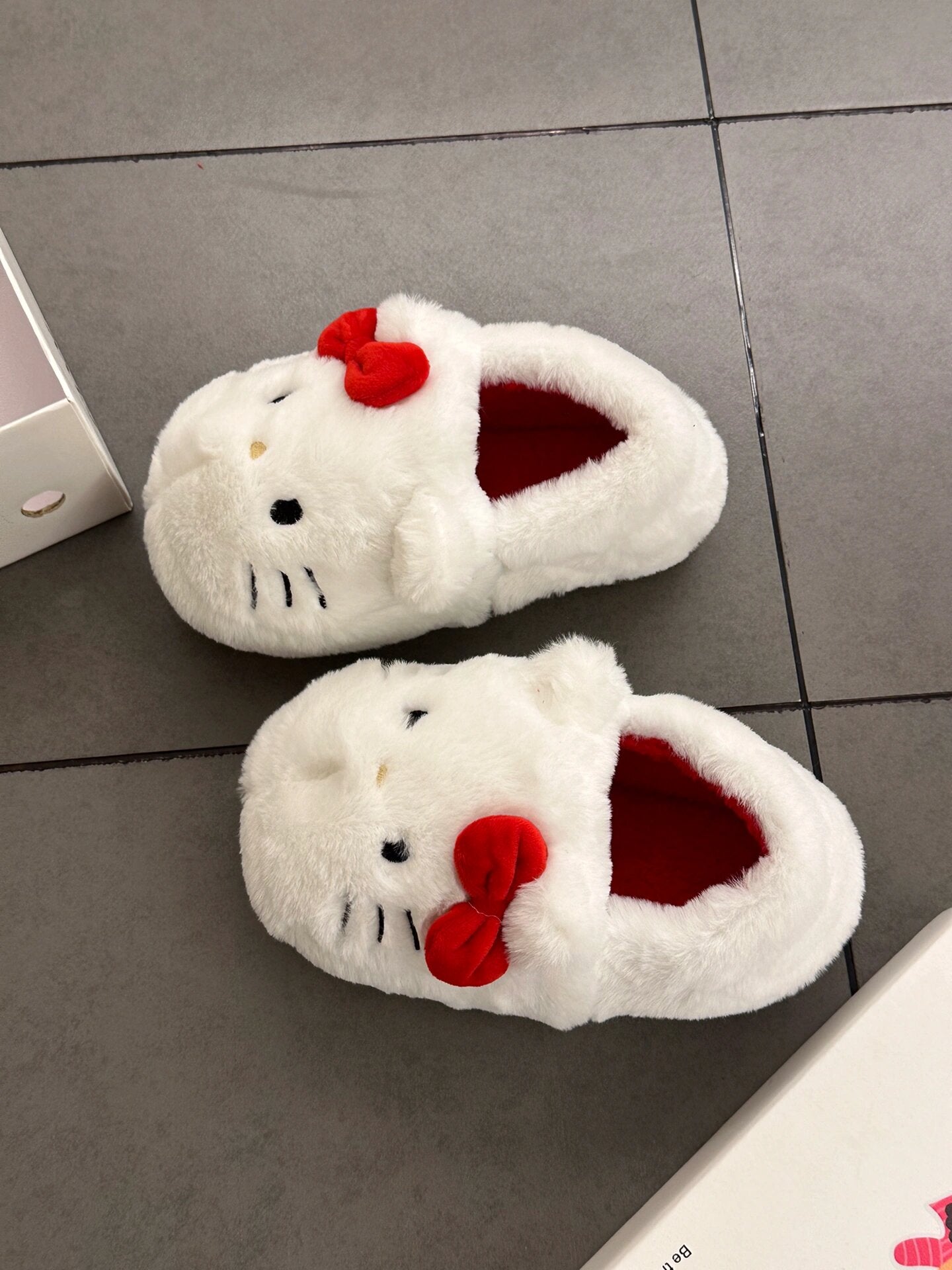 KT Fluffy Slippers Women Kawaii Slippers for Women House Slippers Cute ...